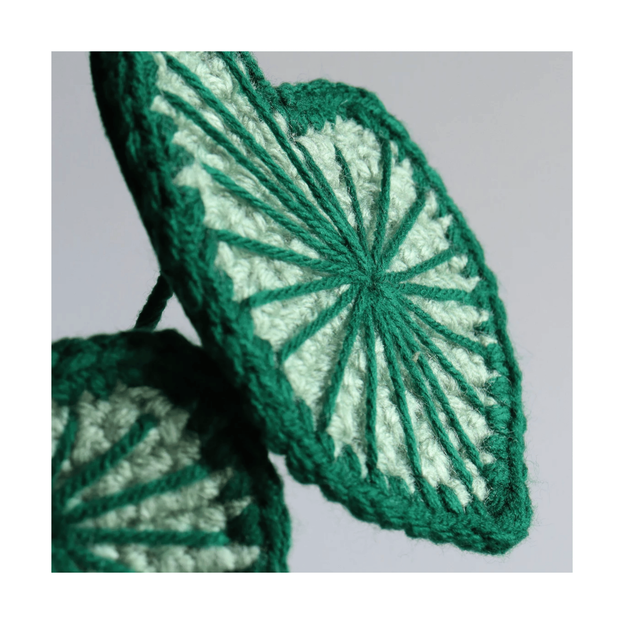 Crocheted Spiral Begonia – Harbour Lane Studio